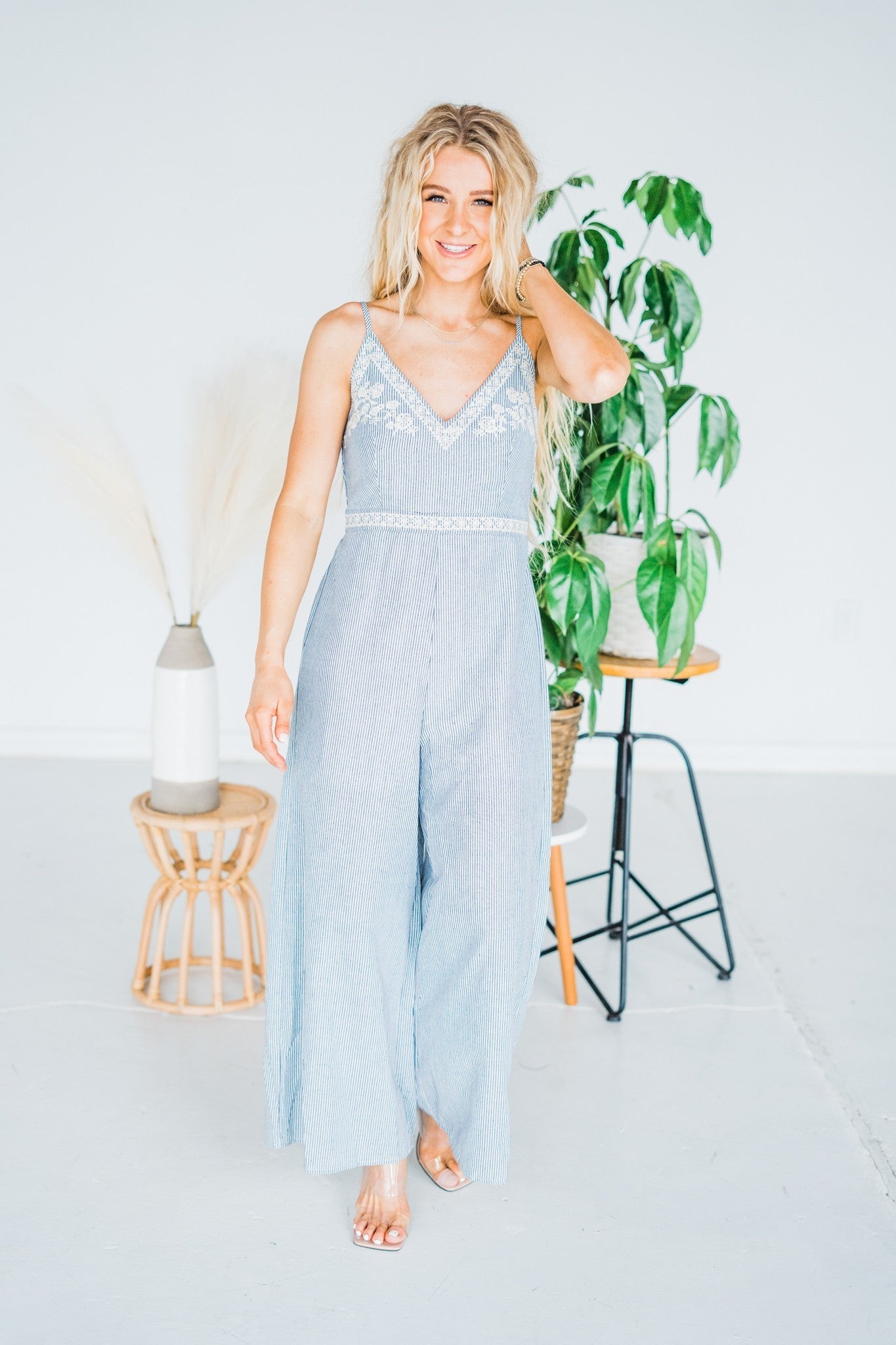 Stylish One-Piece Wonders: Rompers, Jumpsuits & Overalls – Whiskey Skies