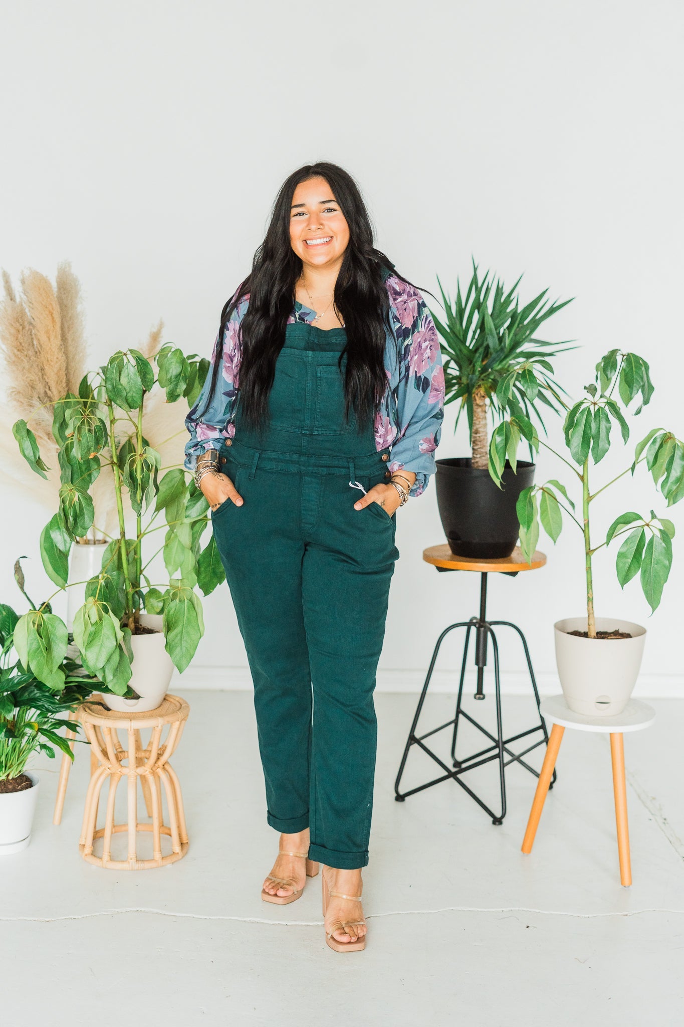 Stylish One-Piece Wonders: Rompers, Jumpsuits & Overalls – Whiskey Skies
